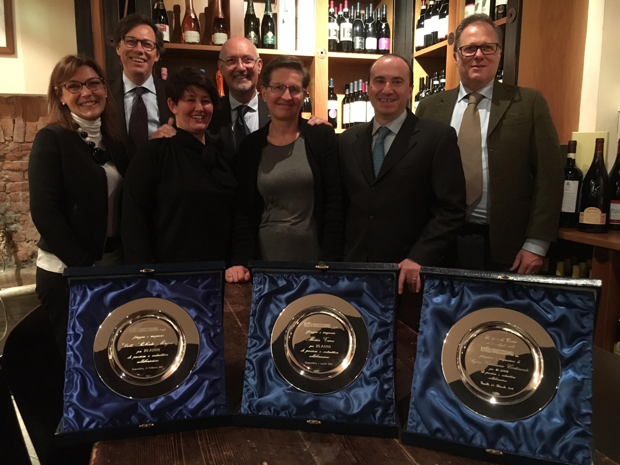 Bossong festeggia e ringrazia | Bossong - Sistemi di fissaggio e ...